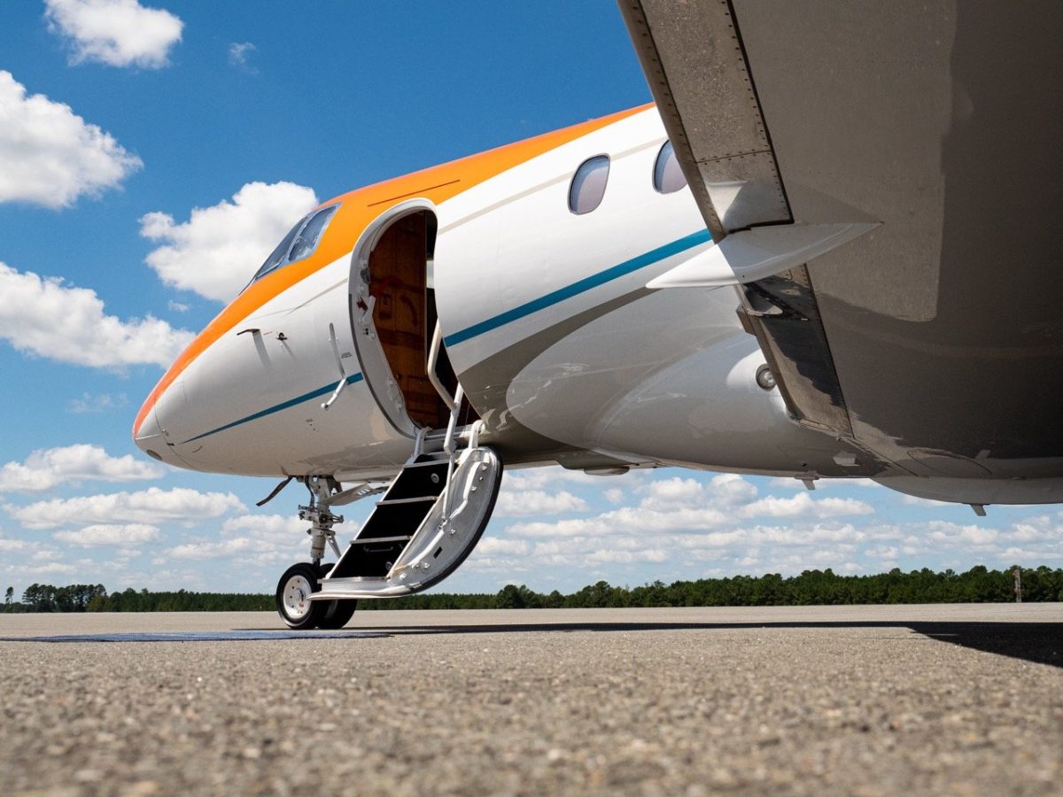 N676GH - Aircraft Information - 👉